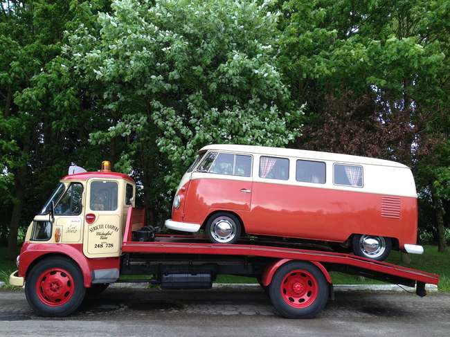 Iconic Auctioneers | 1961 Austin FG 700 Transporter Truck-Auction Lot