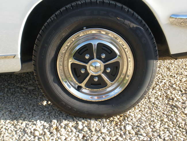 Iconic Auctioneers | 1970 Triumph Stag 'LD6'-Sold