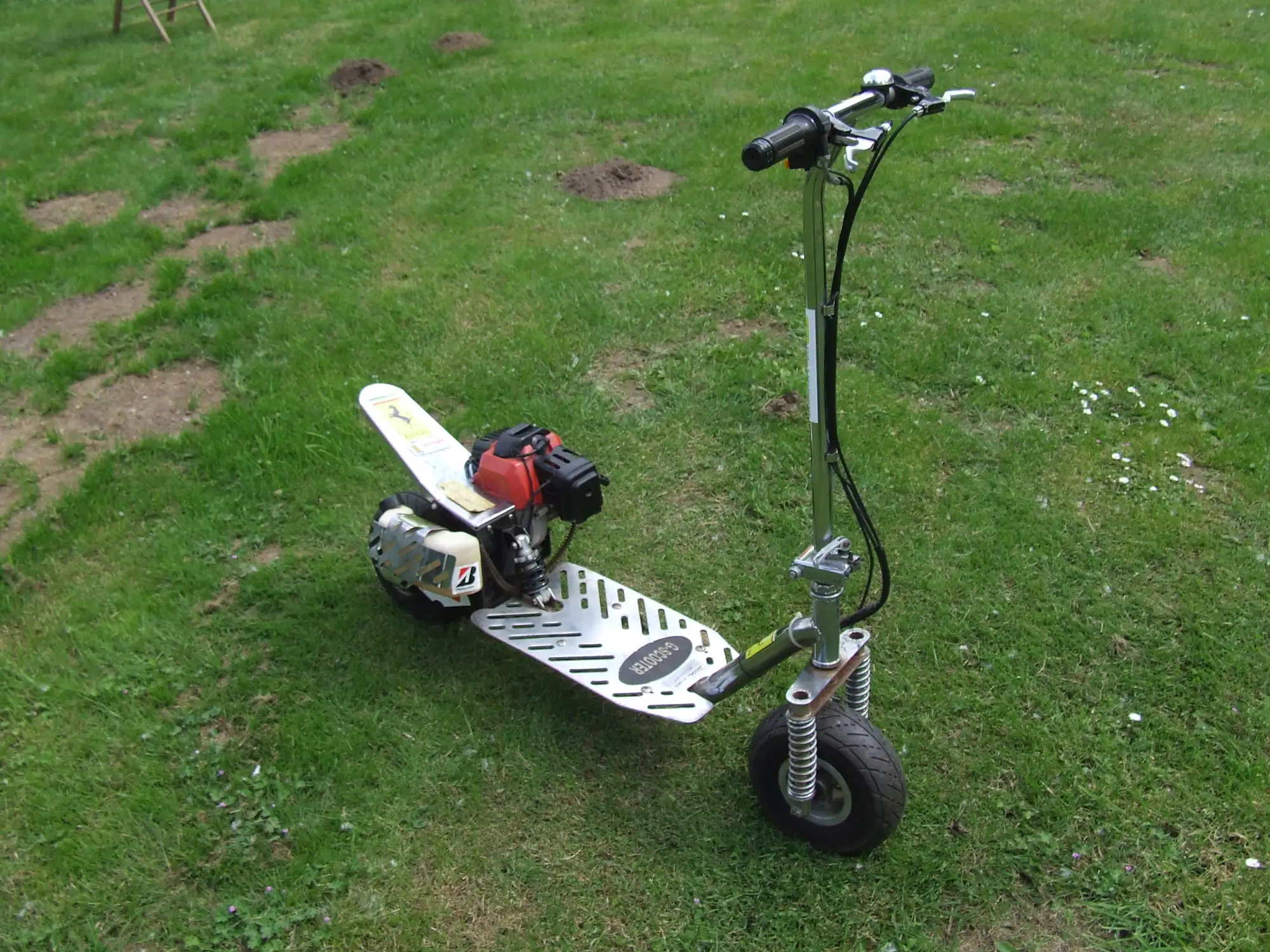 Iconic Auctioneers | c.2000 G-Scooter Pit Bike 49cc-Sold