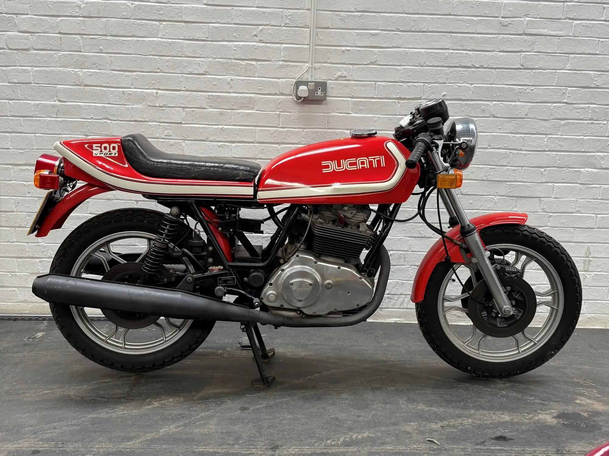 Iconic Auctioneers | 1978 Ducati 500 Sport Desmo Twin 497cc -Sold