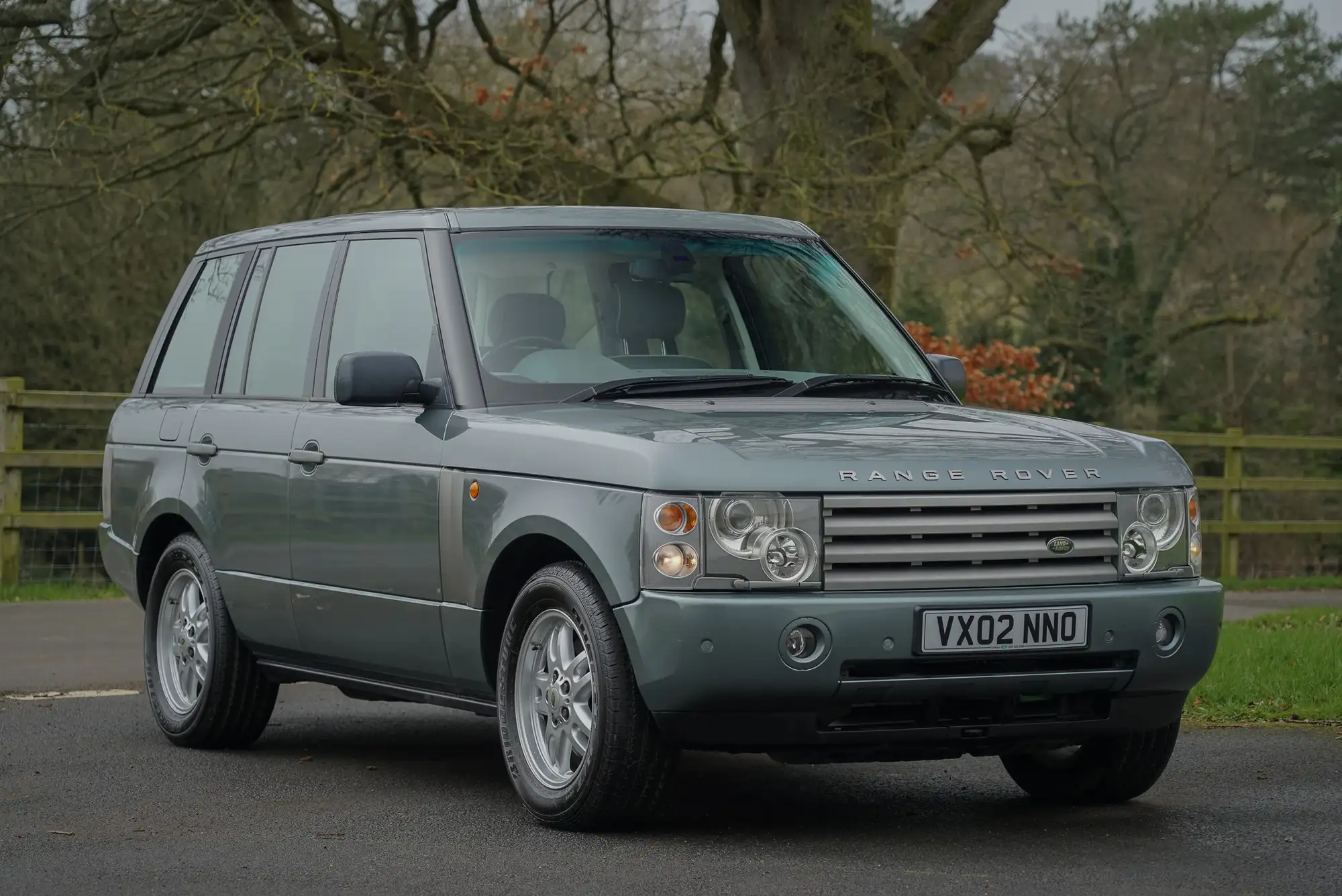 Iconic Auctioneers | 2002 Range Rover 4.4-Litre HSE-Sold