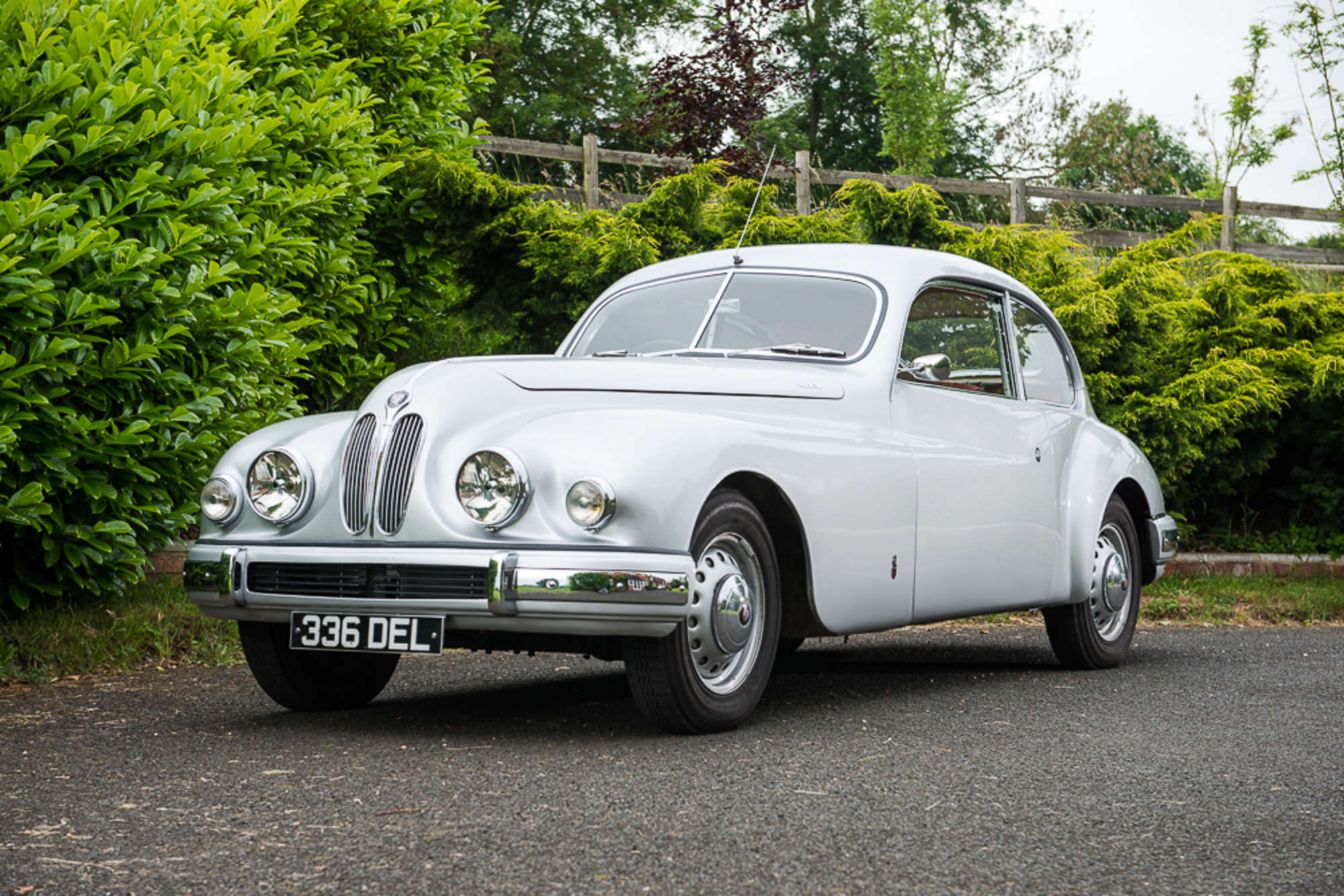 Iconic Auctioneers | 1953 Bristol 403 Saloon-Sold