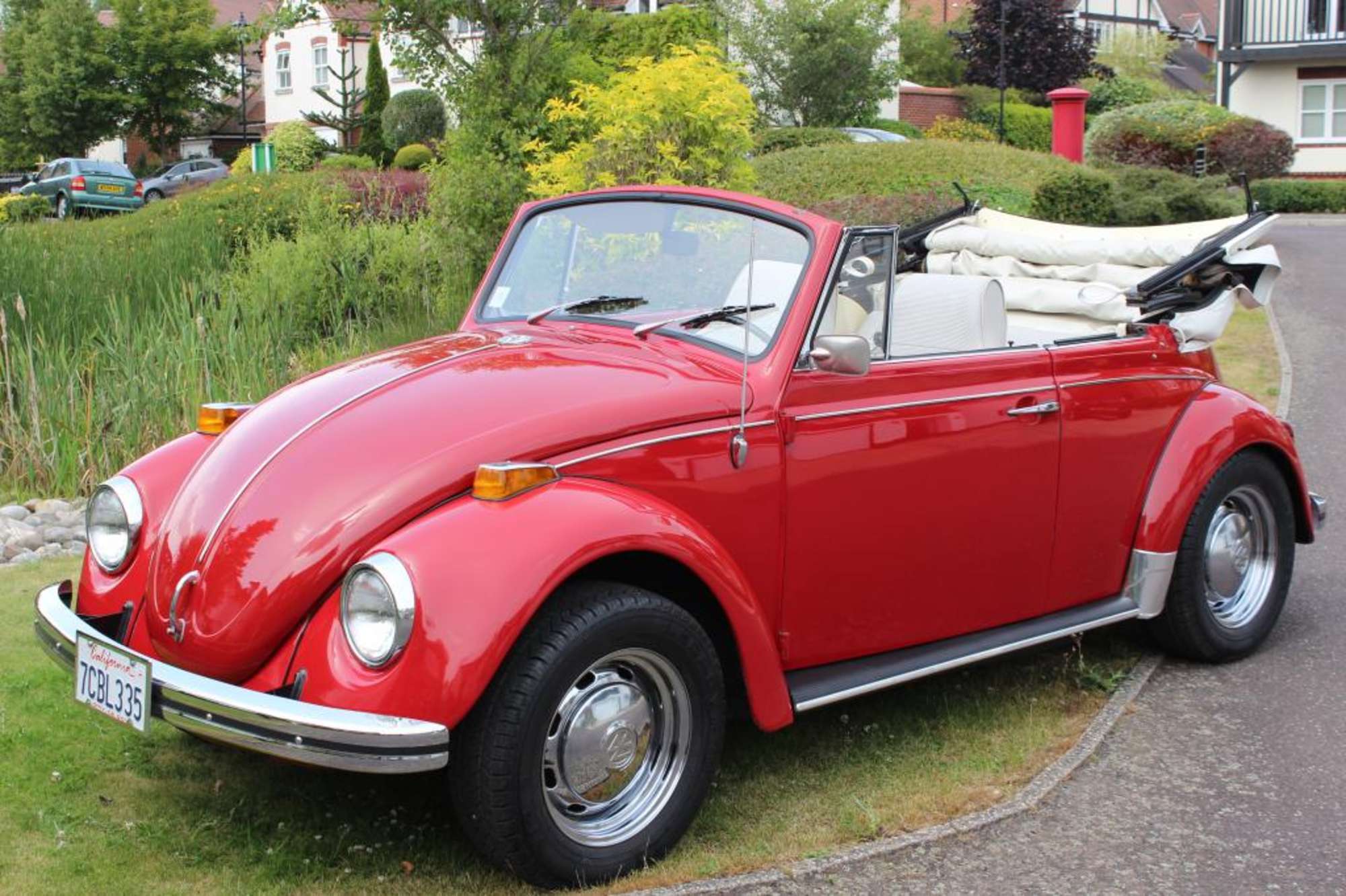 Iconic Auctioneers | 1968 Volkswagen Karmann Beetle Cabriolet-Sold