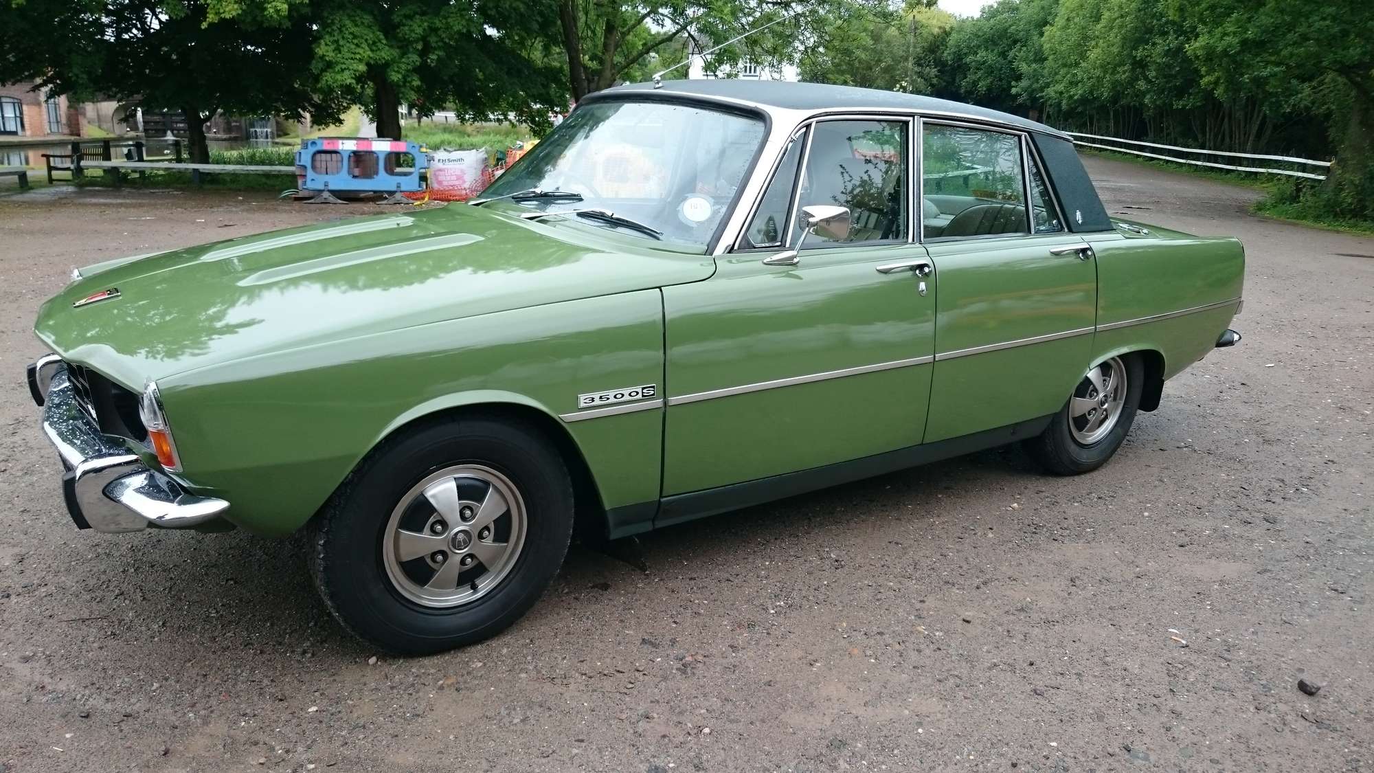 Iconic Auctioneers | 1976 Rover P6 3500S-Sold