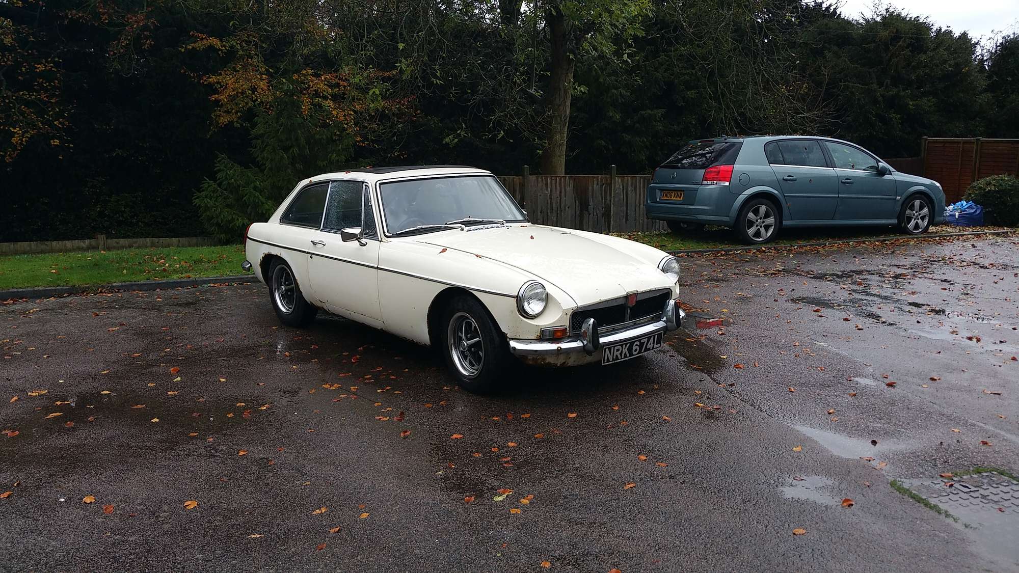Iconic Auctioneers | 1972 MG BGT-Sold