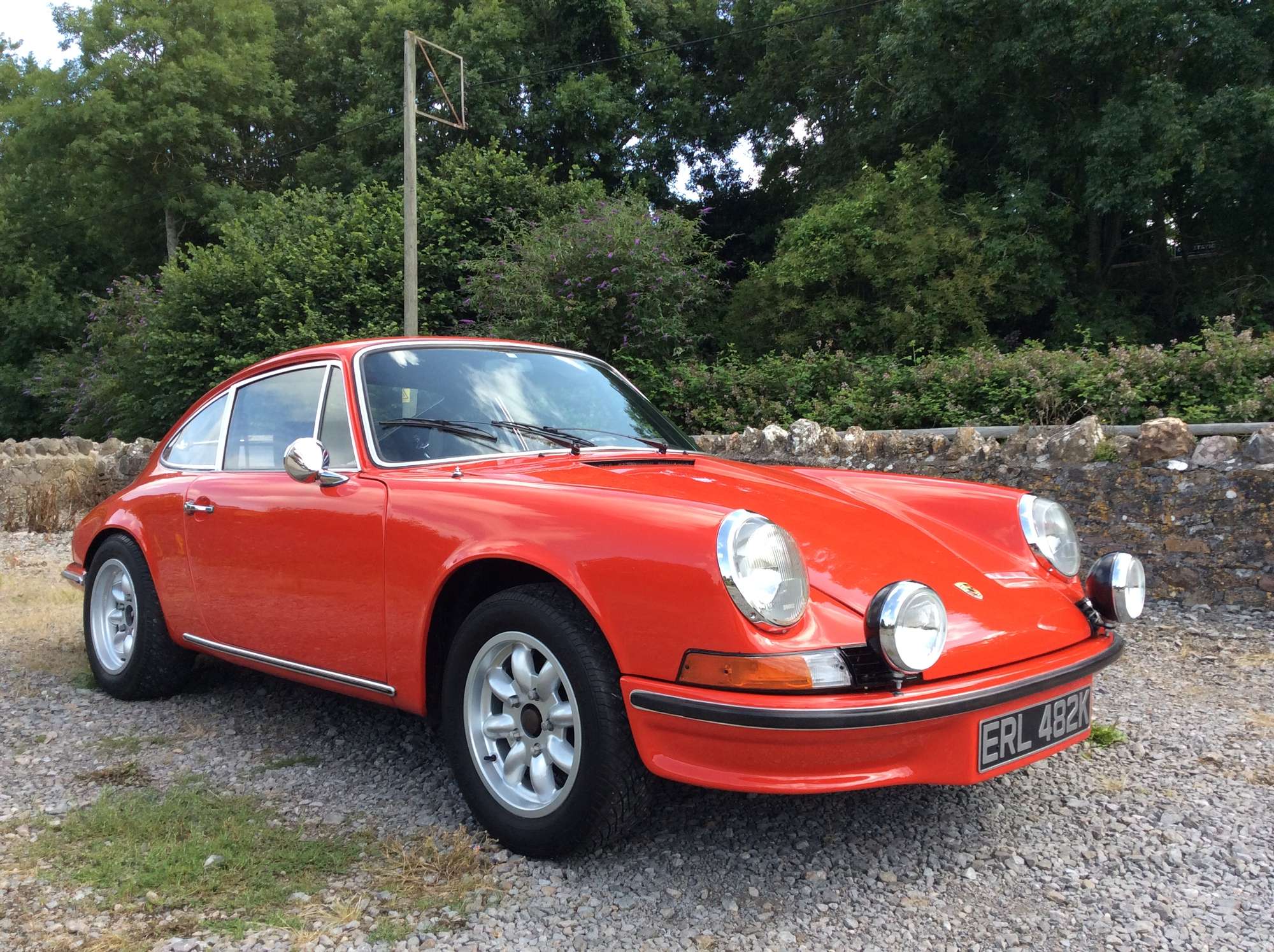 Iconic Auctioneers | 1972 Porsche 911E to Semi-Rally Spec.-Sold