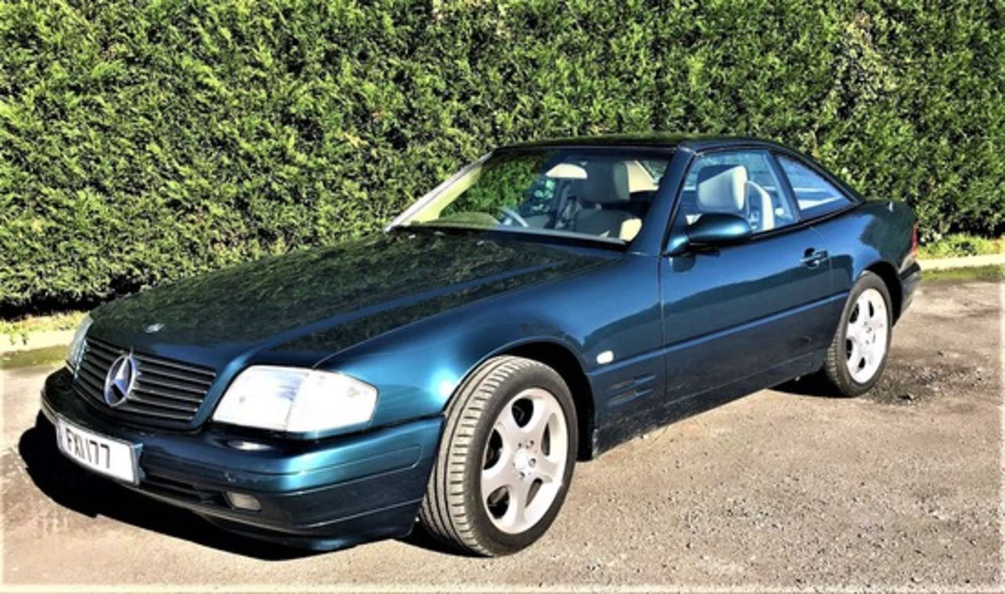 Iconic Auctioneers | 2000 Mercedes-Benz SL280 (R129)-Sold