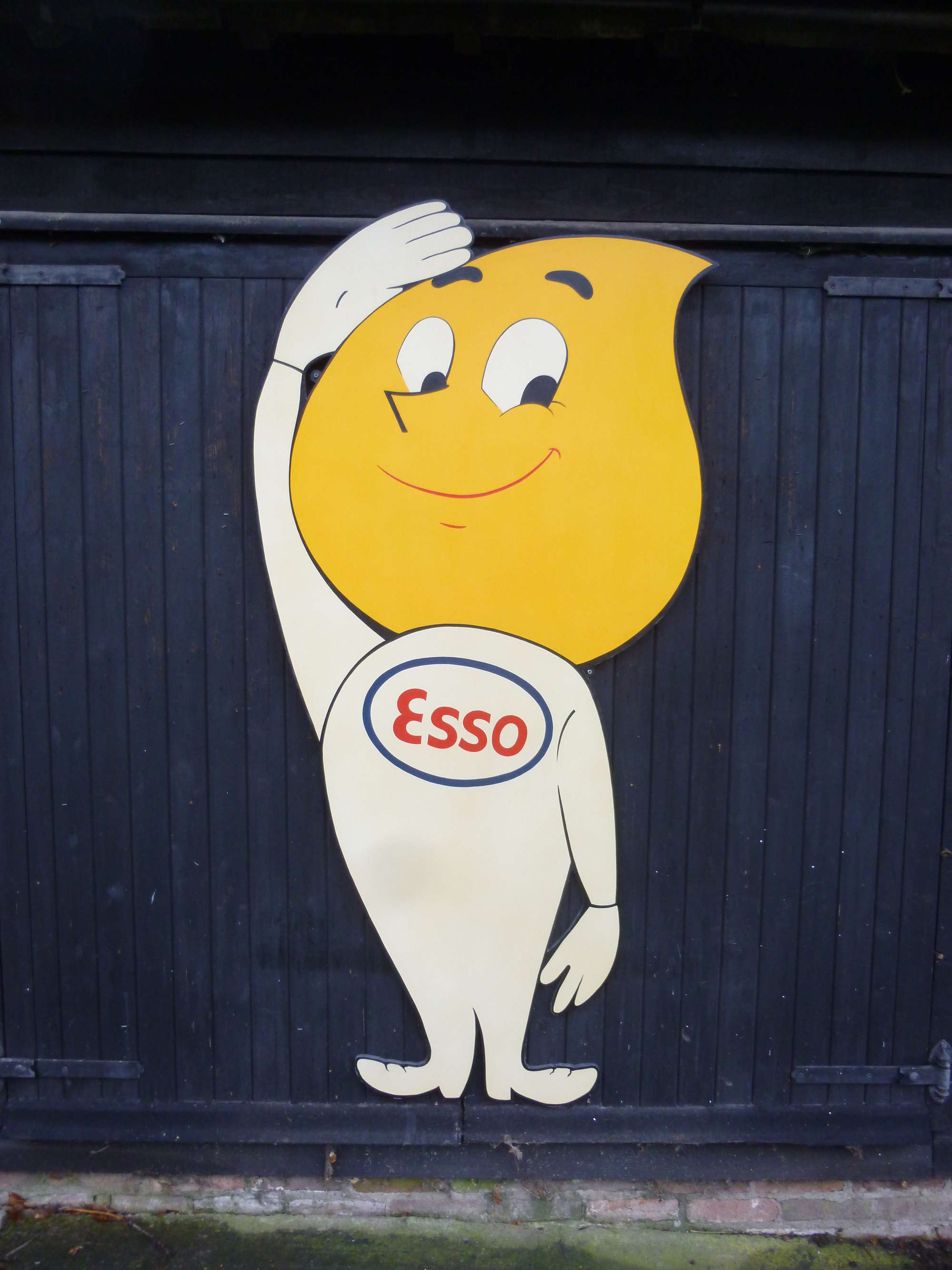 Iconic Auctioneers | Cut out Mr Drip-Sold