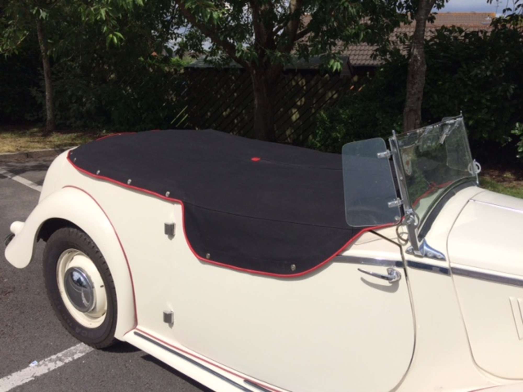 Iconic Auctioneers | 1949 MG YT Tourer-Sold