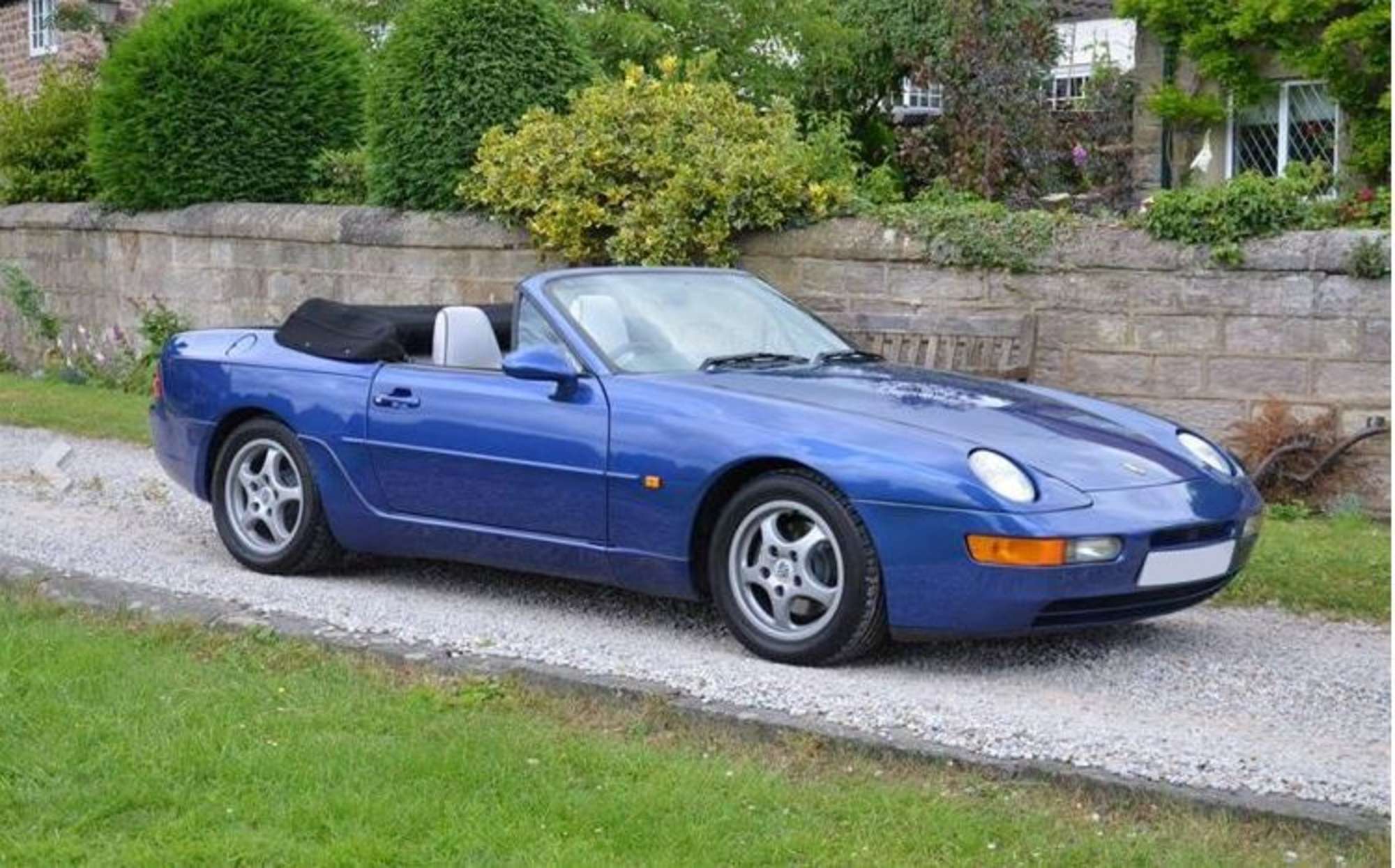 Iconic Auctioneers | 1994 Porsche 968 Cabriolet-Sold
