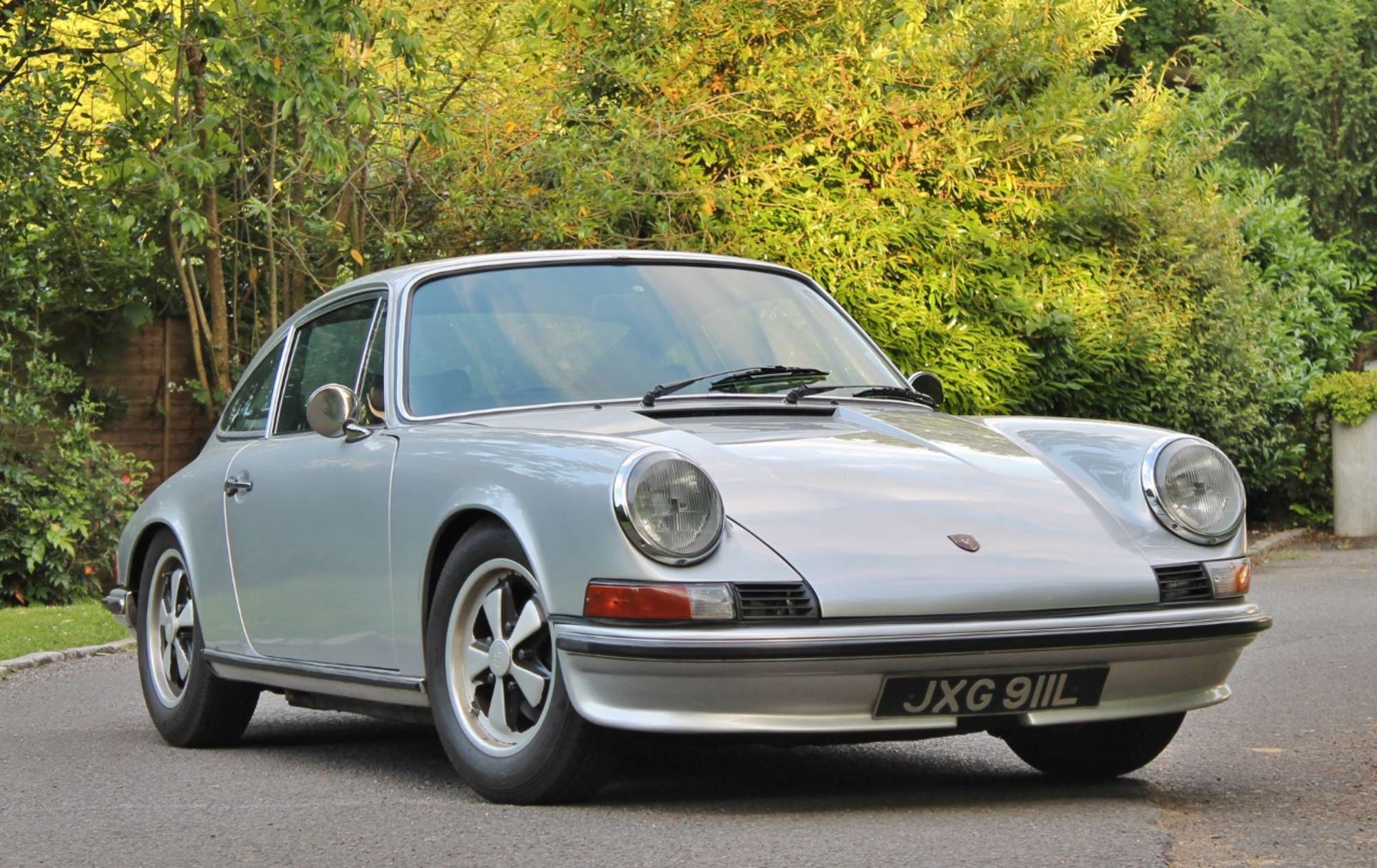 Iconic Auctioneers | 1973 Porsche 911E Coupé-Sold
