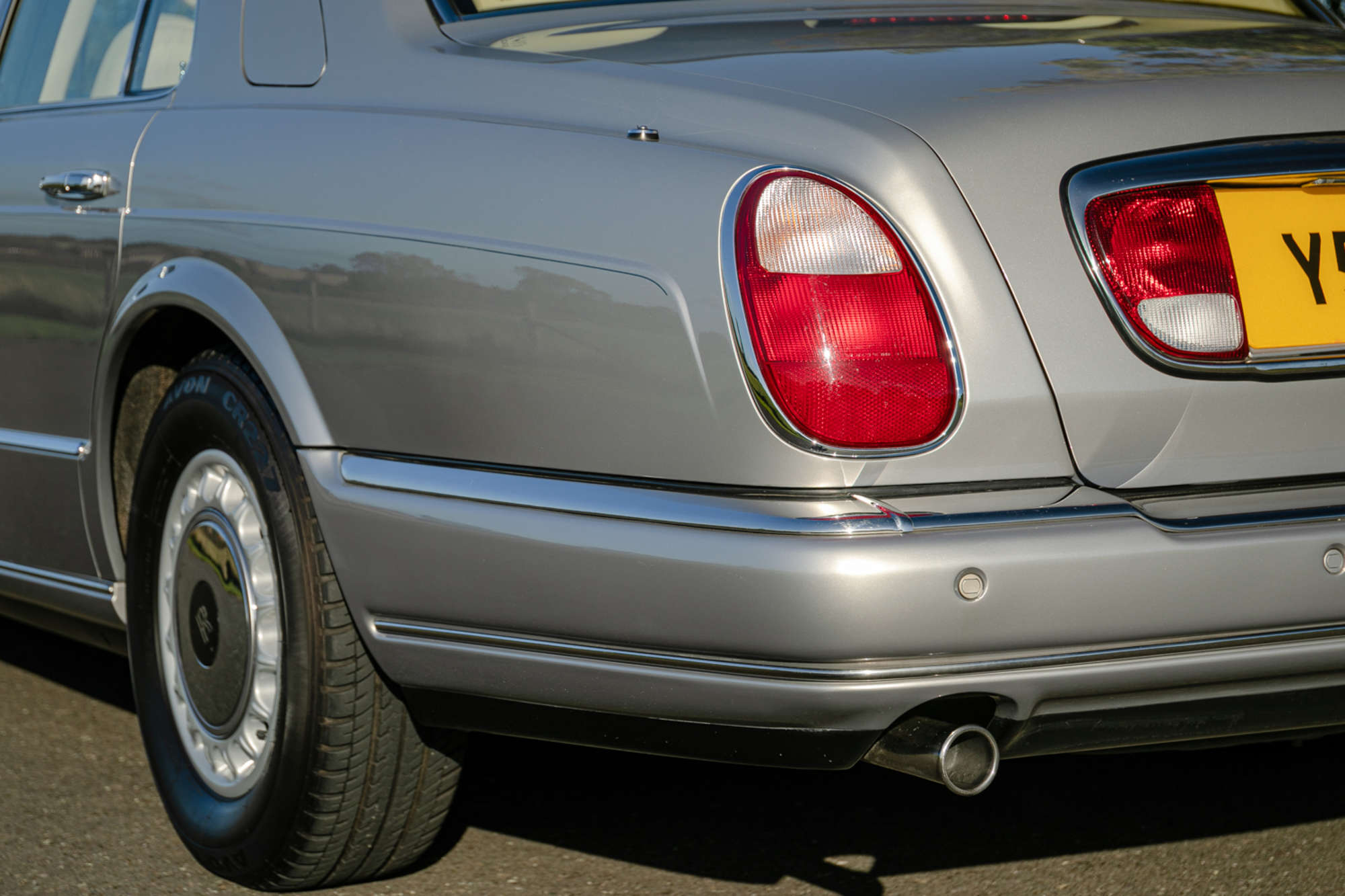 Iconic Auctioneers | 2001 Rolls-Royce Silver Seraph-Sold