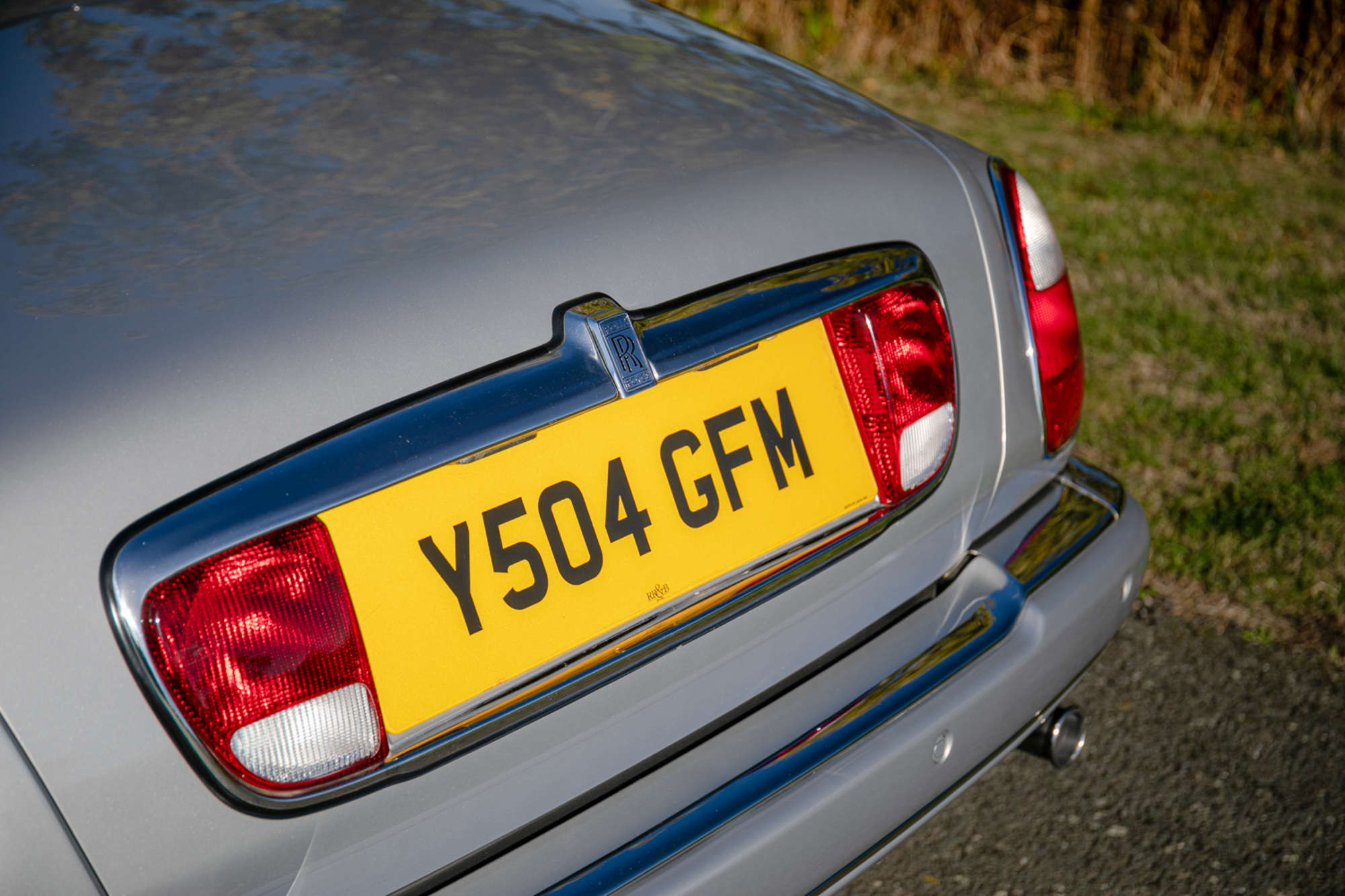 Iconic Auctioneers | 2001 Rolls-Royce Silver Seraph-Sold