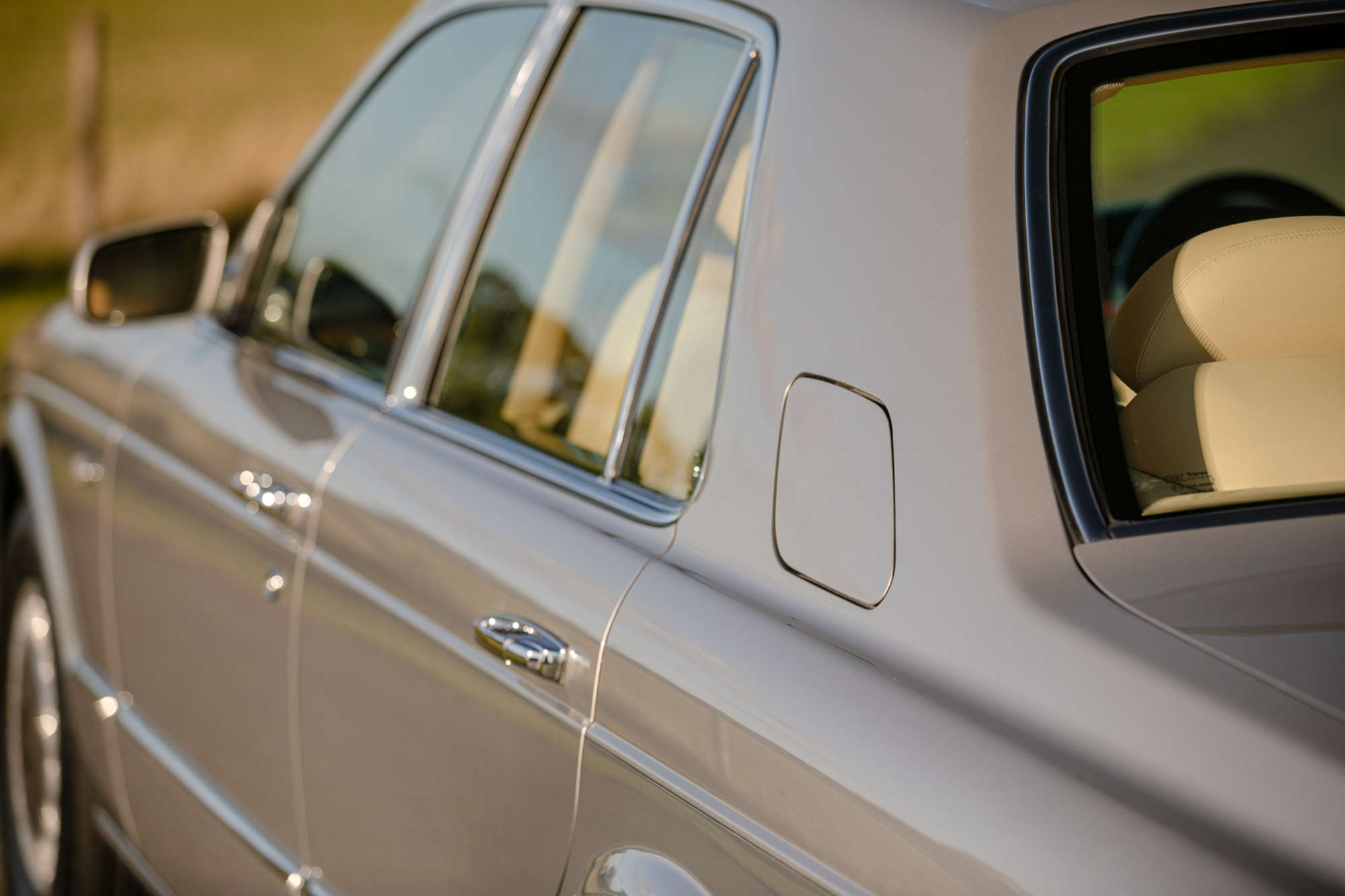 Iconic Auctioneers | 2001 Rolls-Royce Silver Seraph-Sold