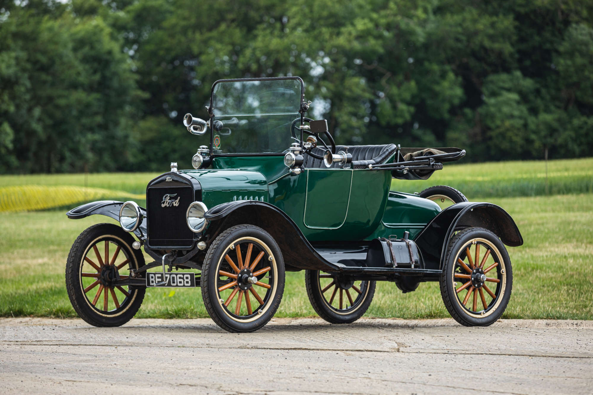 Iconic Auctioneers | 1923 Ford Model T Runabout-Sold