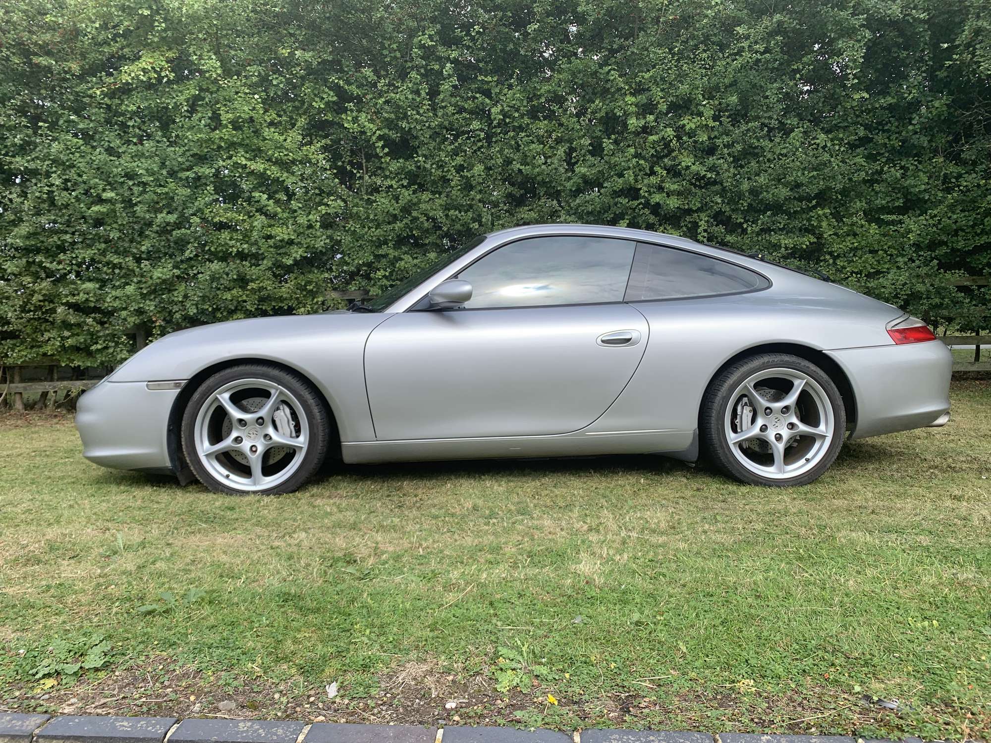 Iconic Auctioneers | 2003 Porsche 911(996.2) 3.6 Carrera 4 Coupé-Sold