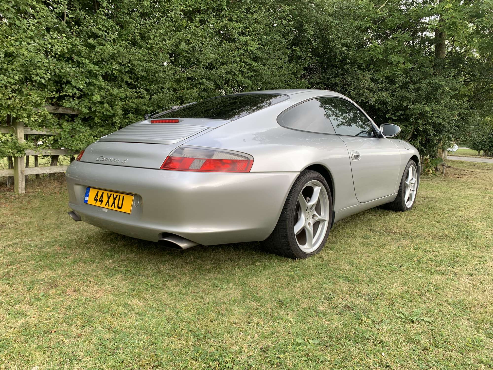 Iconic Auctioneers | 2003 Porsche 911(996.2) 3.6 Carrera 4 Coupé-Sold