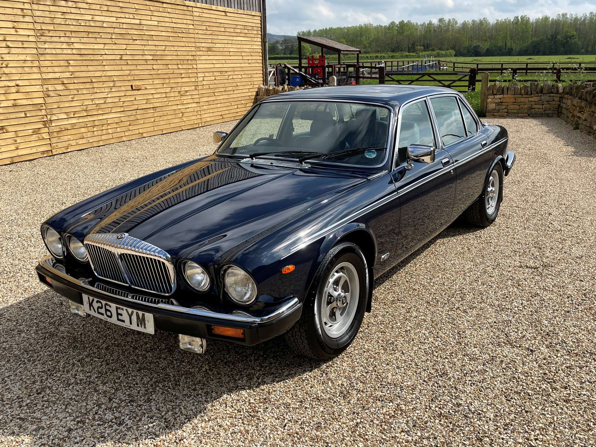 Iconic Auctioneers | 1992 Daimler Double-Six V12 Series 3-Sold