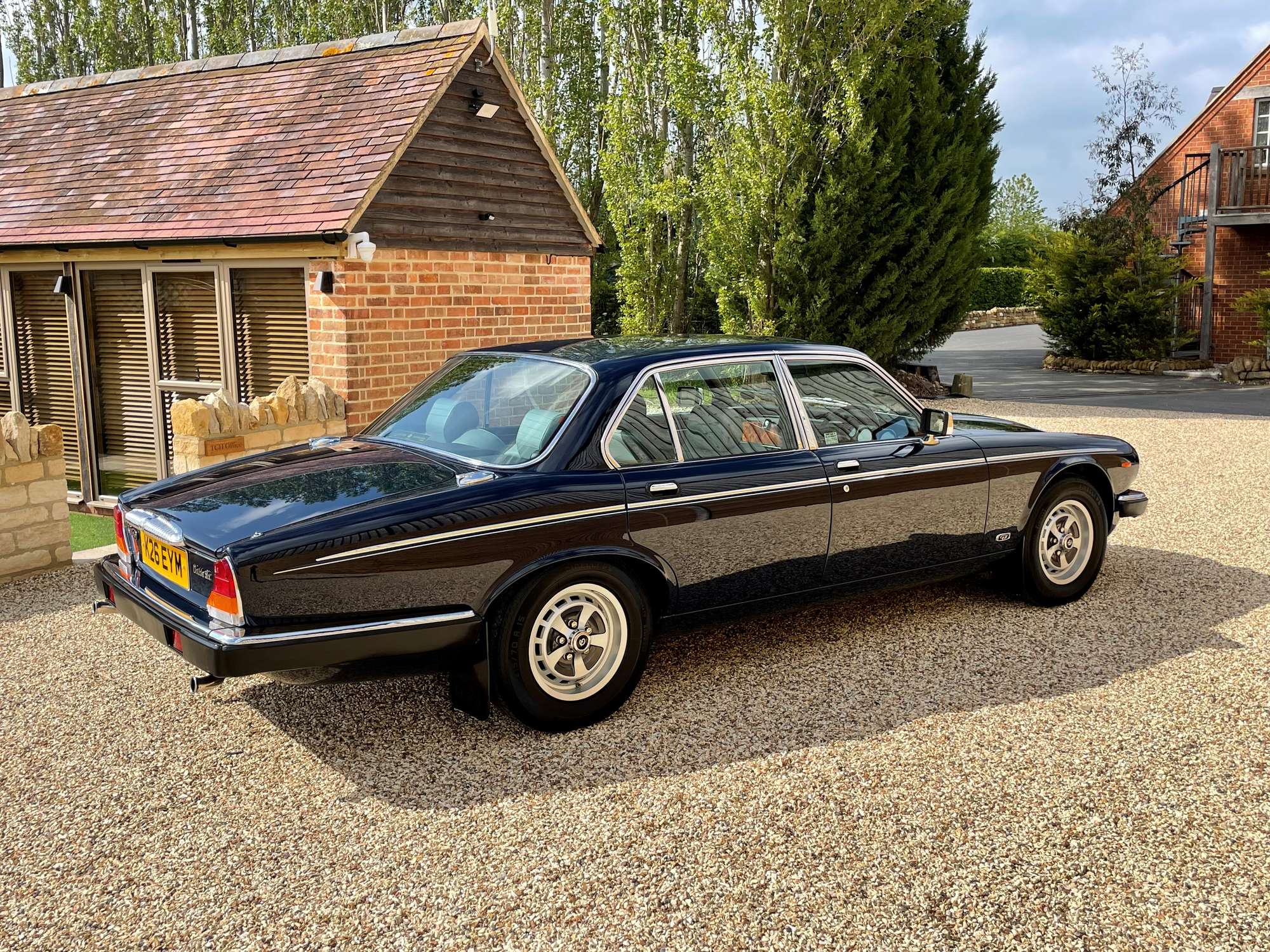 Iconic Auctioneers | 1992 Daimler Double-Six V12 Series 3-Sold