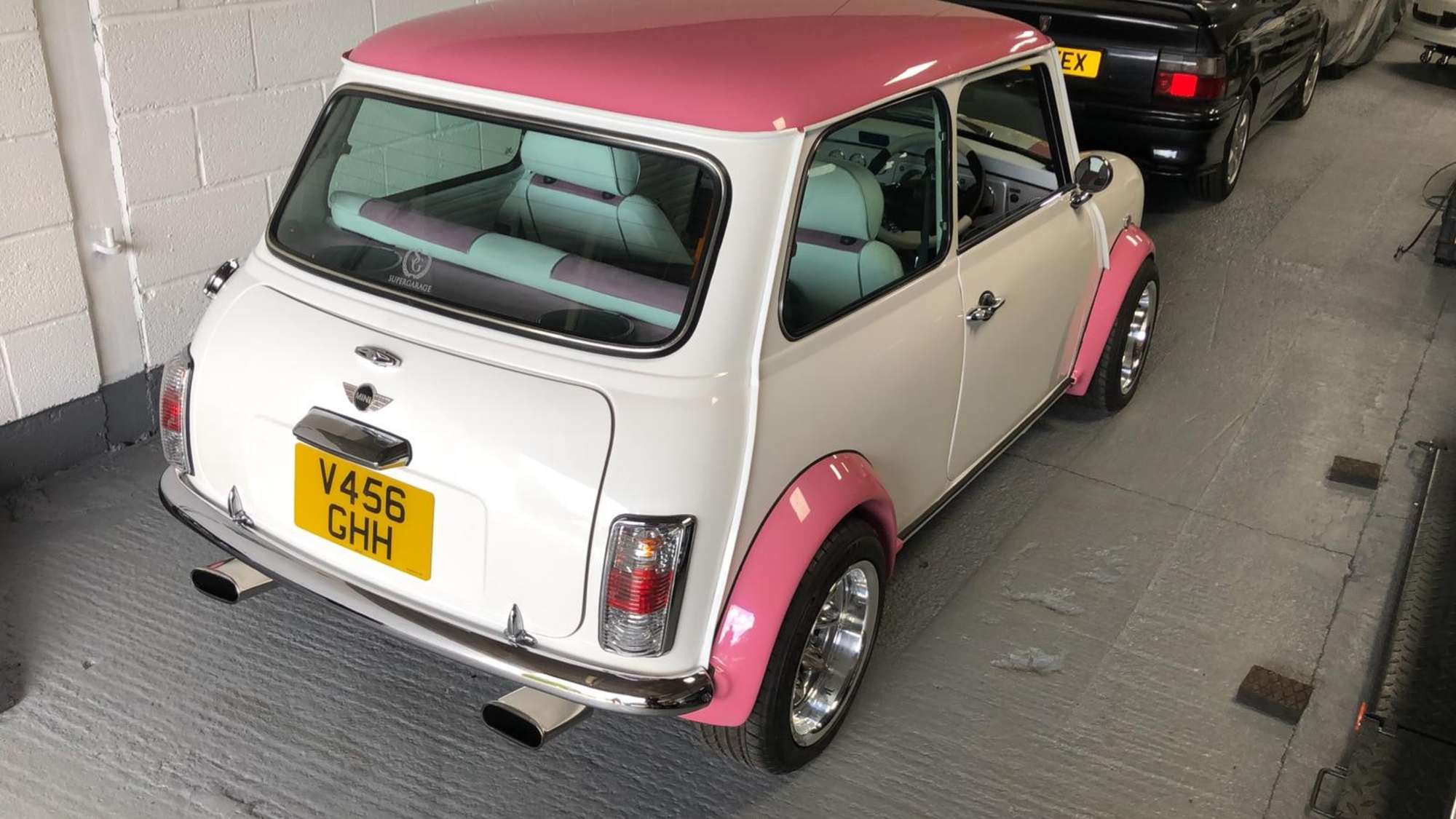 Iconic Auctioneers | 1999 Rover Mini Mk7 Custom-built-Sold