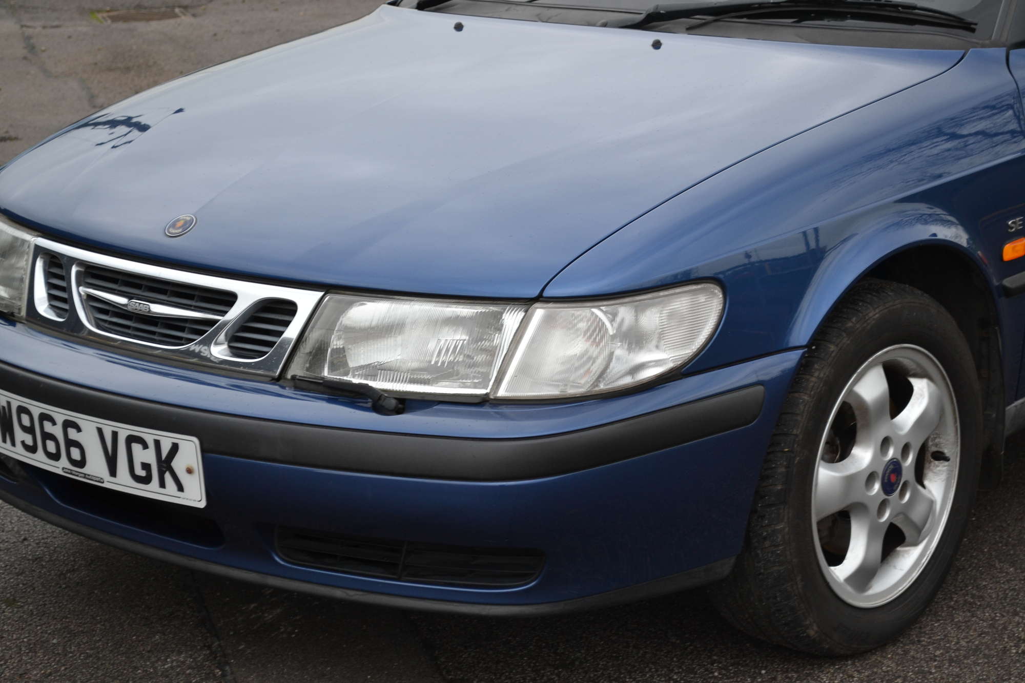Iconic Auctioneers | 2000 Saab 9-3 SE Turbo Convertible-Sold