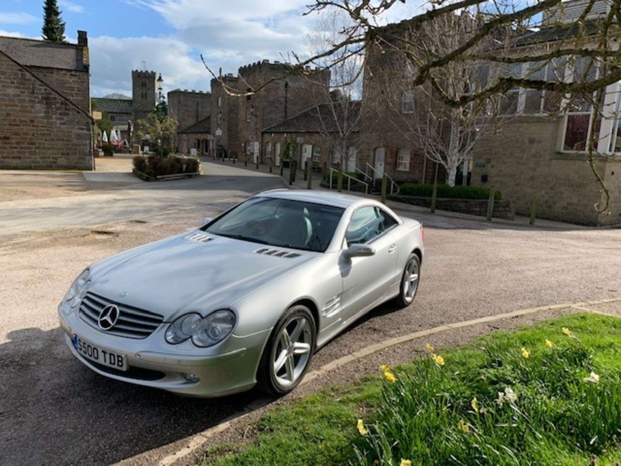 Iconic Auctioneers | 2003 Mercedes-Benz SL500 (R230)