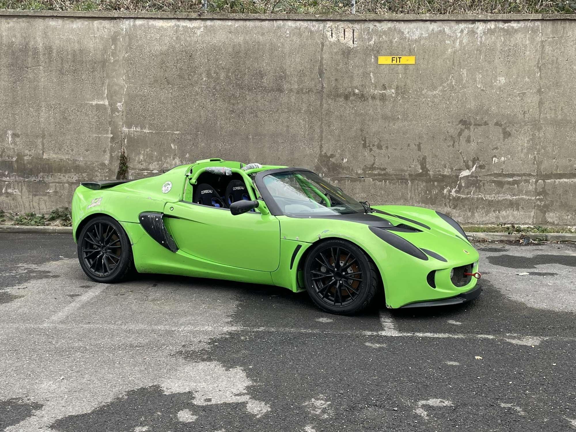 Iconic Auctioneers | 2006 Lotus Elise Race Car Project-Sold